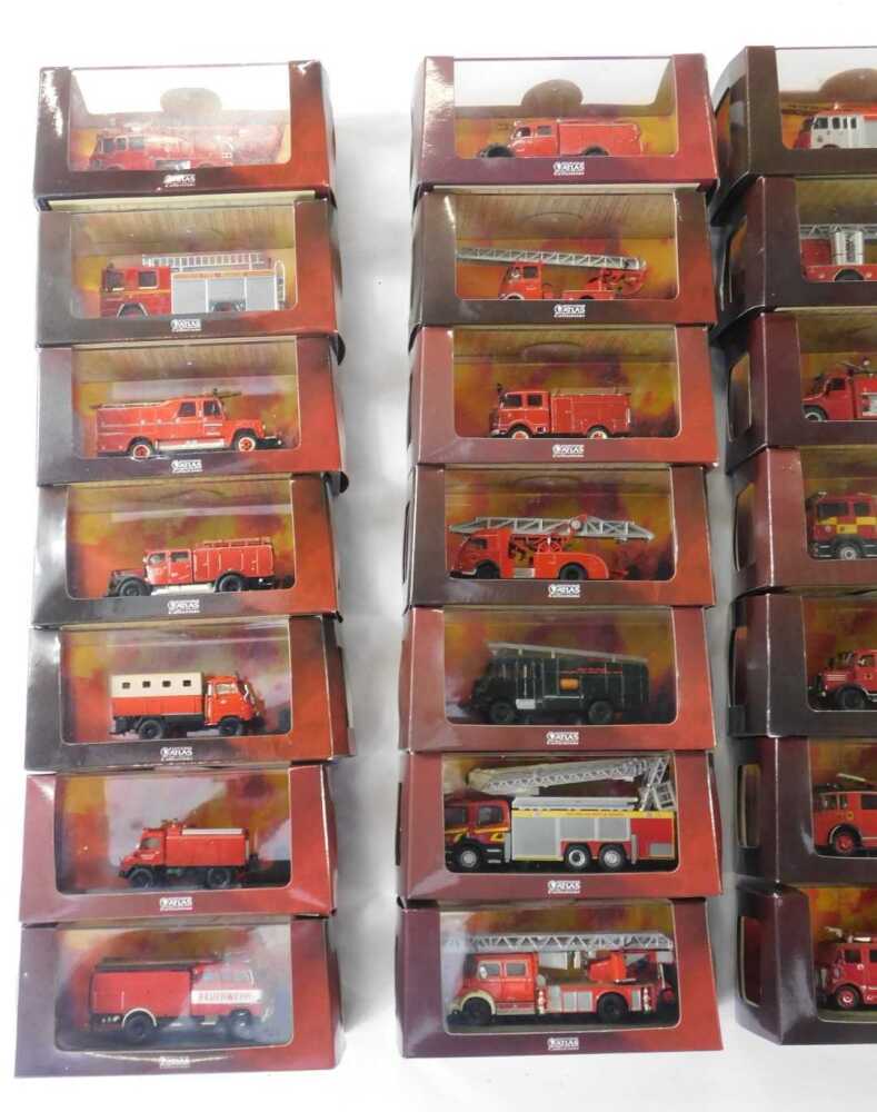 Atlas Editions boxed classic fire engines, including Leyland TLM, AEC ...